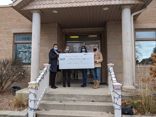 Social Justice Fund donates $158k to women’s shelters in Canada | Unifor Social Justice Fund donates $158k to women’s shelters in Canada | Unifor